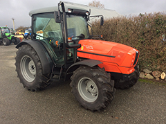 Griffith a'i Gwmni Cyf - Deutz tractors in North Wales